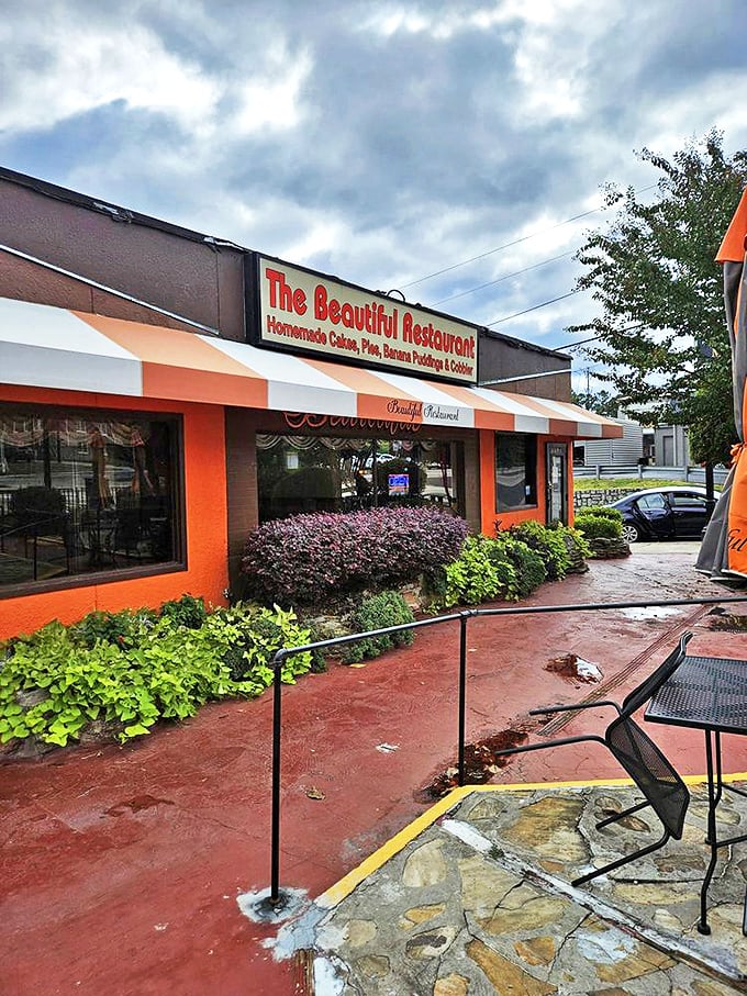 The sign says it all &ndash; homemade cakes, pies, banana puddings and cobbler. In Atlanta, this isn't just a restaurant; it's a promise.