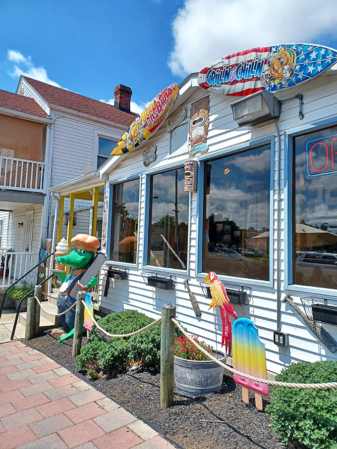 1. this unassuming restaurant in maryland has massive cheeseburgers locals can't get enough of