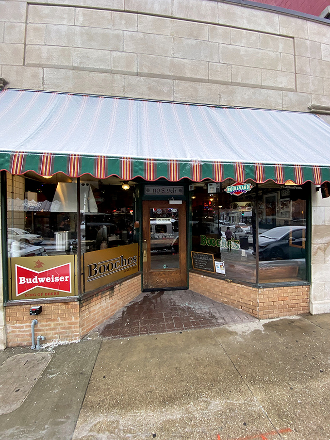 The classic green-striped awning of Booches has been welcoming hungry Columbians since 1884, promising simple pleasures that never go out of style.