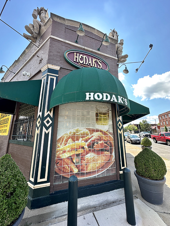 The iconic green awning of Hodak's stands proud on Gravois Avenue, like a beacon guiding hungry St. Louisans to fried chicken nirvana since 1962.