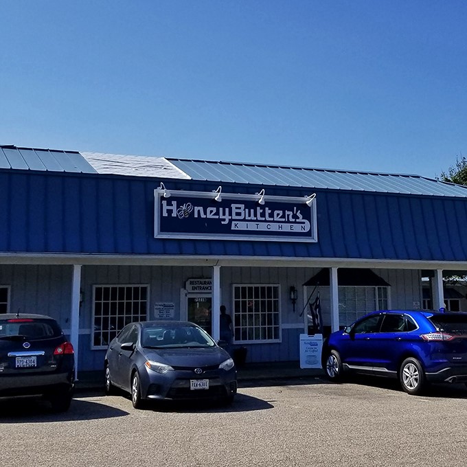 The blue-roofed treasure hunt begins! Honey Butter's Kitchen's modest exterior hides culinary greatness, like finding a Michelin star in your neighbor's garage.