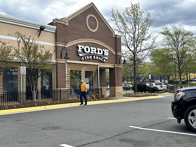 Ford's Fish Shack's brick exterior might not scream "seafood paradise," but inside those doors, Neptune himself would feel right at home.