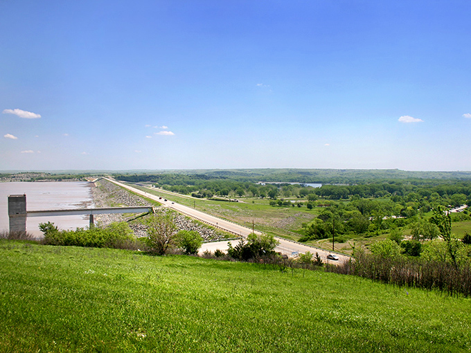 Where land meets water in perfect harmony. Tuttle Creek's shoreline offers that rare combination of tranquility and adventure waiting just steps apart.