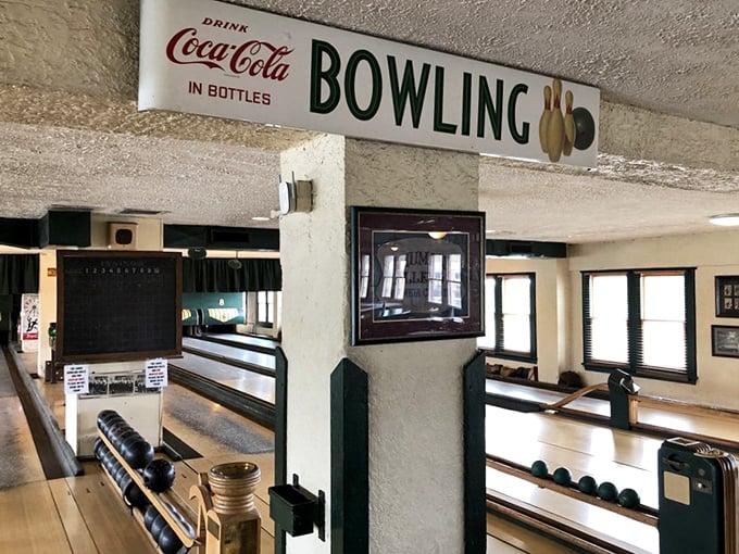 The retro dining area feels straight from "Happy Days"&mdash;minus Fonzie but with all the authentic mid-century charm.