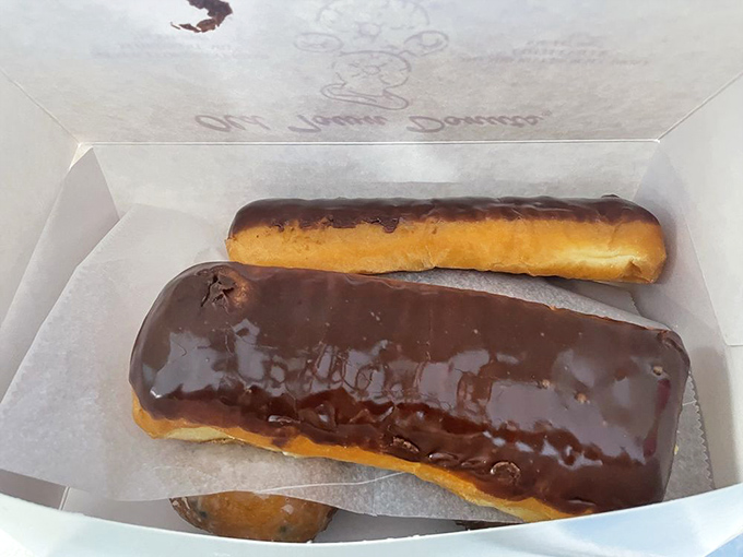 Long Johns so perfectly chocolate-glazed they belong in the Louvre, not that they'd survive the trip across the Atlantic.