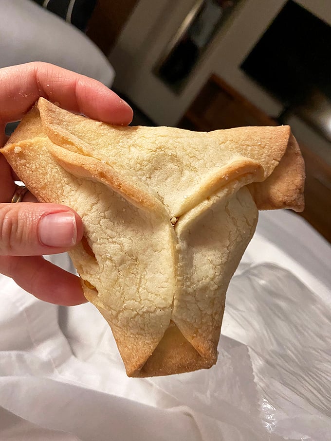 Welcome to the land of "Oy vey, that's good!" Where strangers become friends over pickles and pastrami.