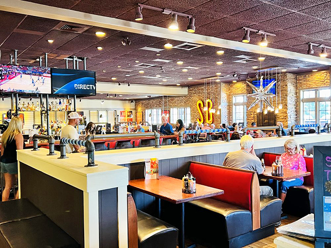 The perfect balance of sports bar energy and family restaurant comfort—where sauce-stained napkins are badges of honor.