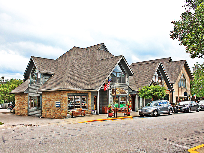 Nashville's main street could teach big cities a thing or two about charm. Those buildings didn't just age &ndash; they matured like fine wine.