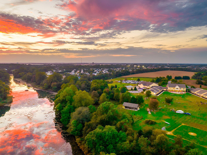 Sunset paints the countryside in hues that would make Bob Ross reach for his palette. Middletown's natural beauty doesn't just impress&mdash;it inspires.