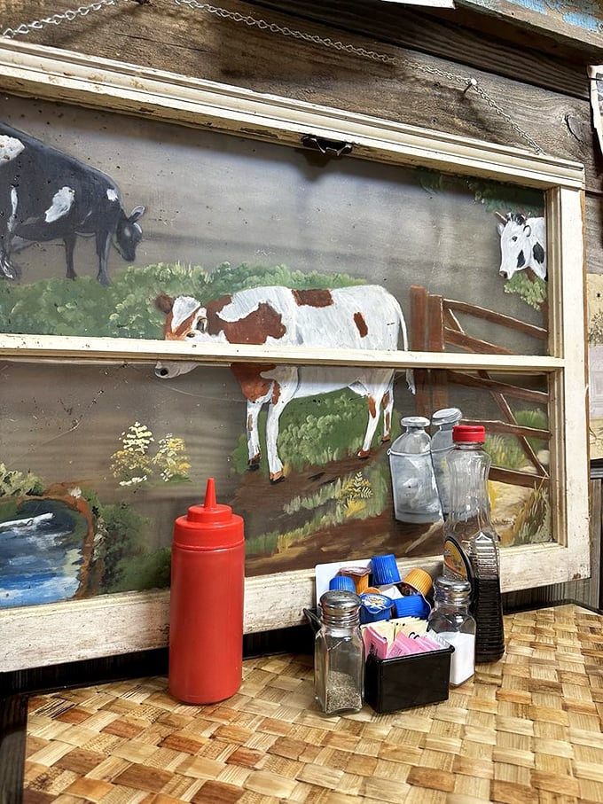 Who needs a Monet when you've got cows? This charming mural brings the farm to your table, minus the eau de barnyard. Pass the ketchup, please!