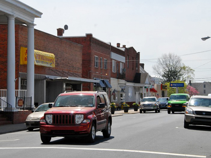 Brick storefronts with character to spare line Main Street, where shopping local isn't a trend&mdash;it's tradition.
