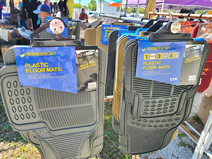 Car mats with Texas-sized attitude. Your vehicle's floors have never looked so ready for whatever mud Missouri throws their way.