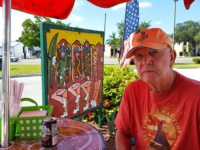 Outside seating allows patrons to enjoy Florida sunshine with their Chicago, New York, or Detroit dog—cultural diplomacy through food.