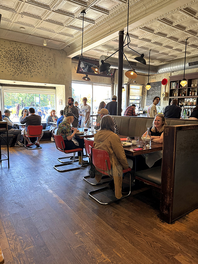 Where Logan Square locals and visitors come together over plates of deliciousness. Good food creates its own community.