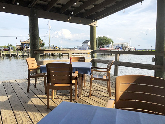 Dining with your feet practically in the water. These tables aren't just waterfront&mdash;they're practically swimming.