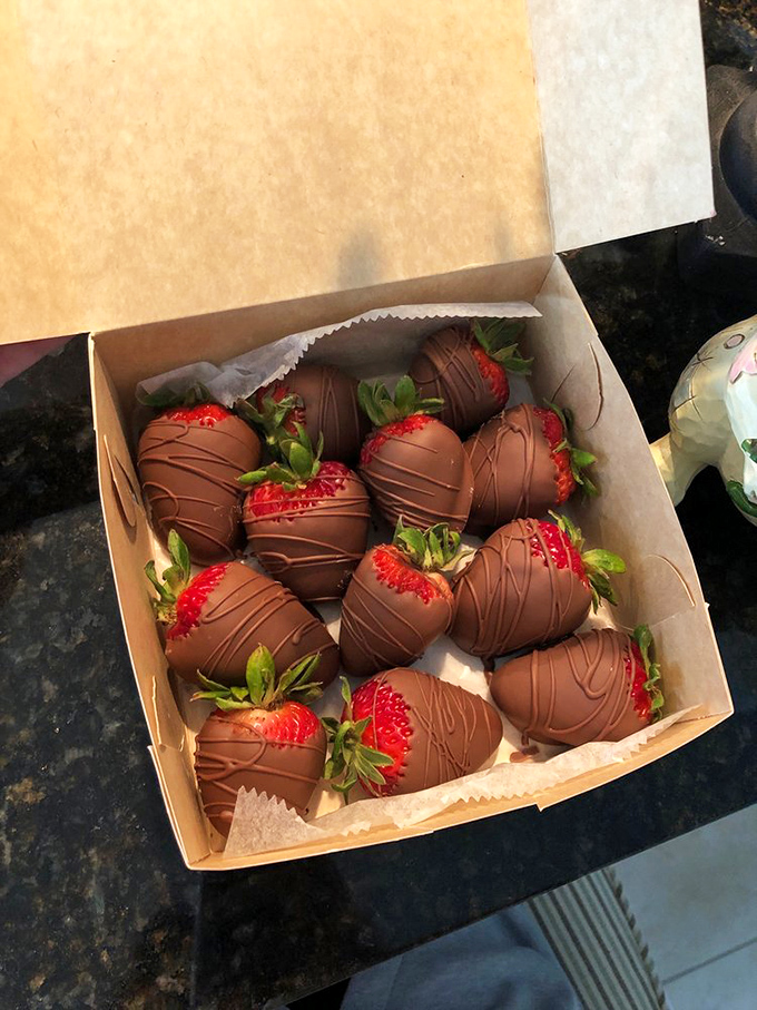These chocolate-dipped strawberries aren't just dessert&mdash;they're an experience. Romeo would have skipped the poison for these beauties.