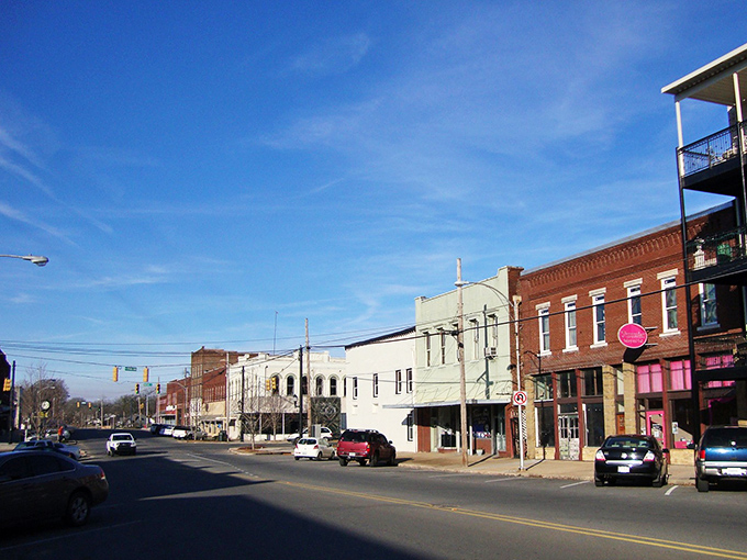 These storefronts have witnessed generations of first dates, family outings, and Saturday shopping. Tuscumbia's living history.