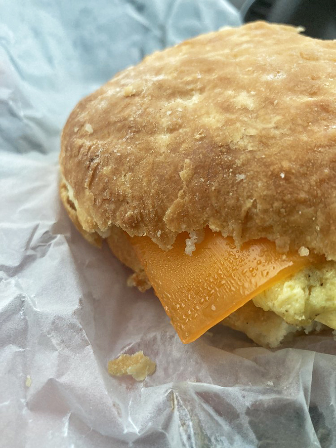 The cheese-to-egg ratio that food scientists have been trying to perfect for centuries. Sunrise nailed it decades ago.