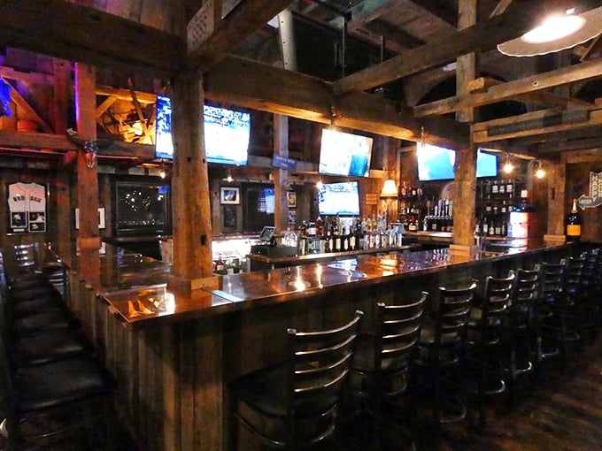 A bar that understands its mission: provide cold beverages to people whose taste buds are having the time of their lives.