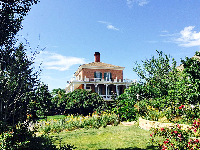 This elegant mansion surrounded by gardens offers a glimpse into the refined side of mining wealth. Even prospectors appreciated curb appeal!