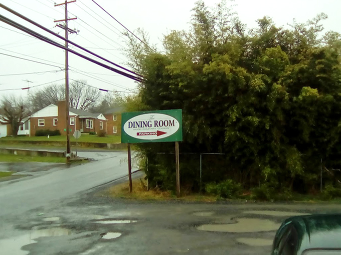 The modest roadside sign points the way to pie paradise &ndash; no neon required when word-of-mouth does the heavy lifting.