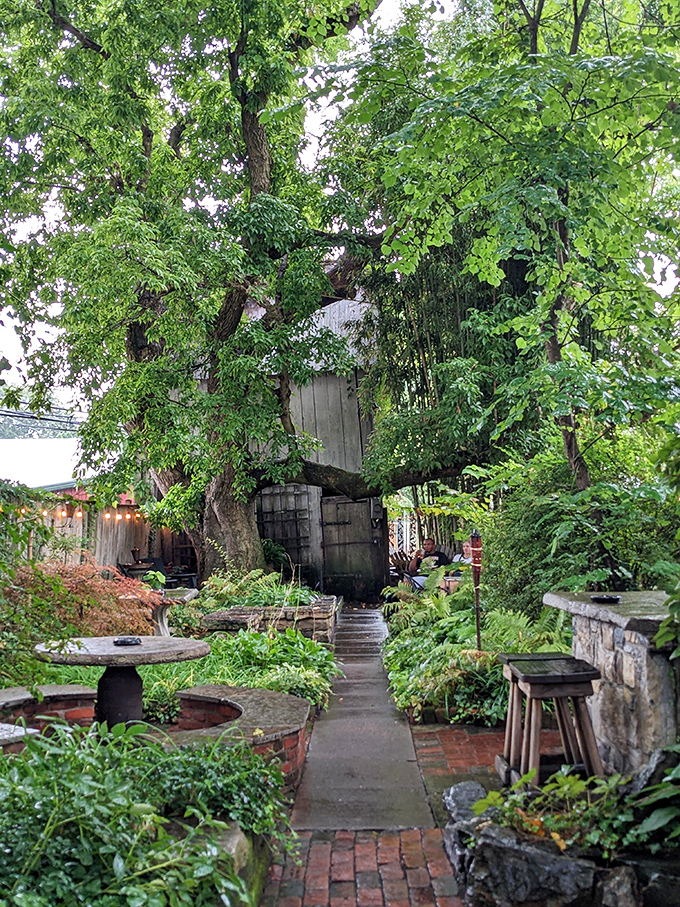 Secret garden alert! This lush hideaway behind the buildings offers a tranquil escape from the already-peaceful main street.