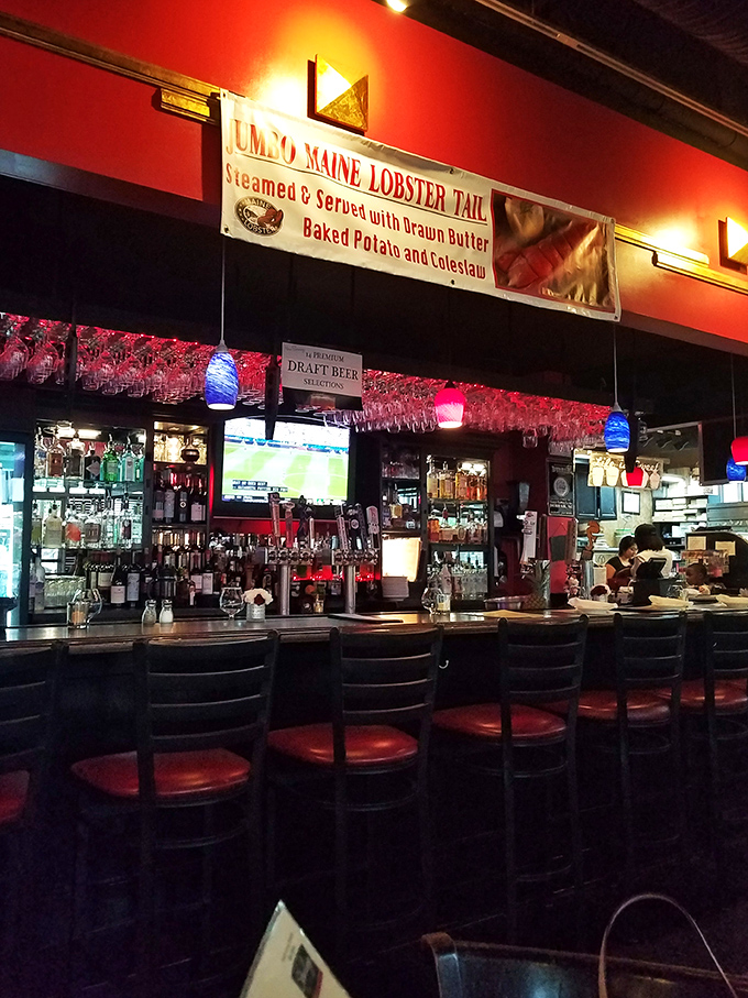 At this bar, lobster gets top billing over alcohol&mdash;a refreshing priority shift that seafood lovers can toast to.