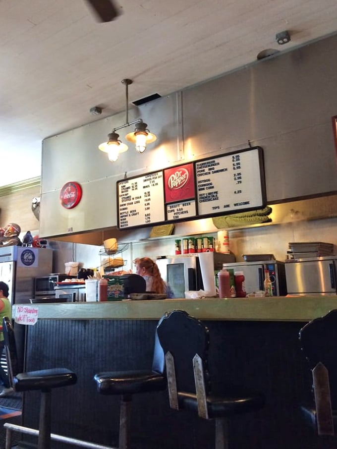 Old-school counter service that reminds you restaurants were once about food first, atmosphere second, and Instagram never.