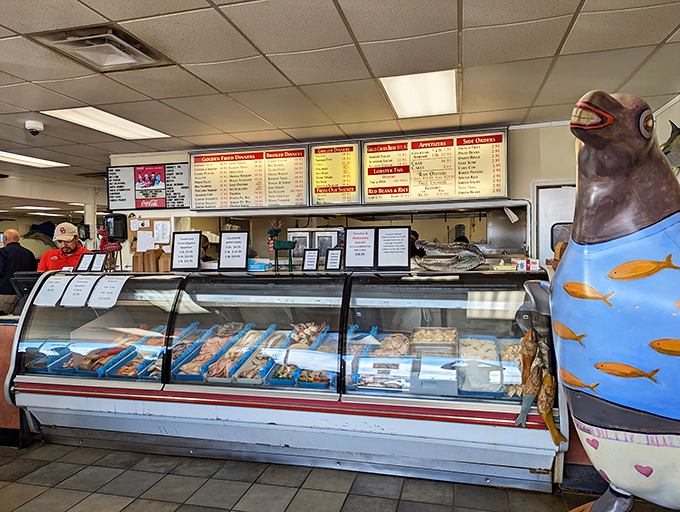 Where the magic happens&mdash;fresh seafood on display behind glass, waiting to fulfill its delicious destiny on your plate.