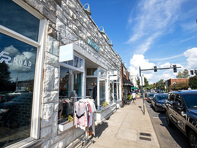 Franklin's boutique storefronts invite sidewalk strolling &ndash; where window shopping becomes an art form and retail therapy gets a historical backdrop.