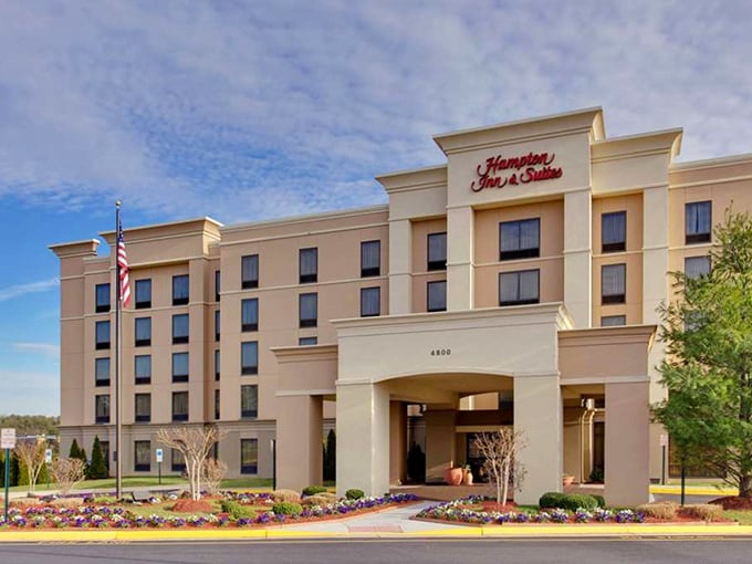 The Hampton Inn might not scream "18th century authenticity," but after a day of walking cobblestone streets, those modern mattresses feel revolutionary.