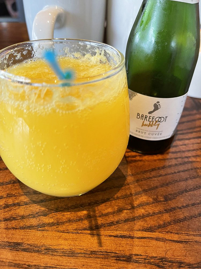 Bubbles and juice: breakfast's power couple. This mimosa says "it's five o'clock somewhere" with refreshing, citrusy conviction.