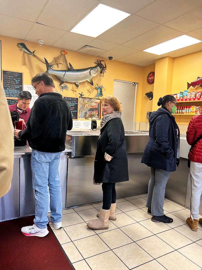 The ordering counter&mdash;where patient customers know that good things come to those who wait for perfectly fried seafood.