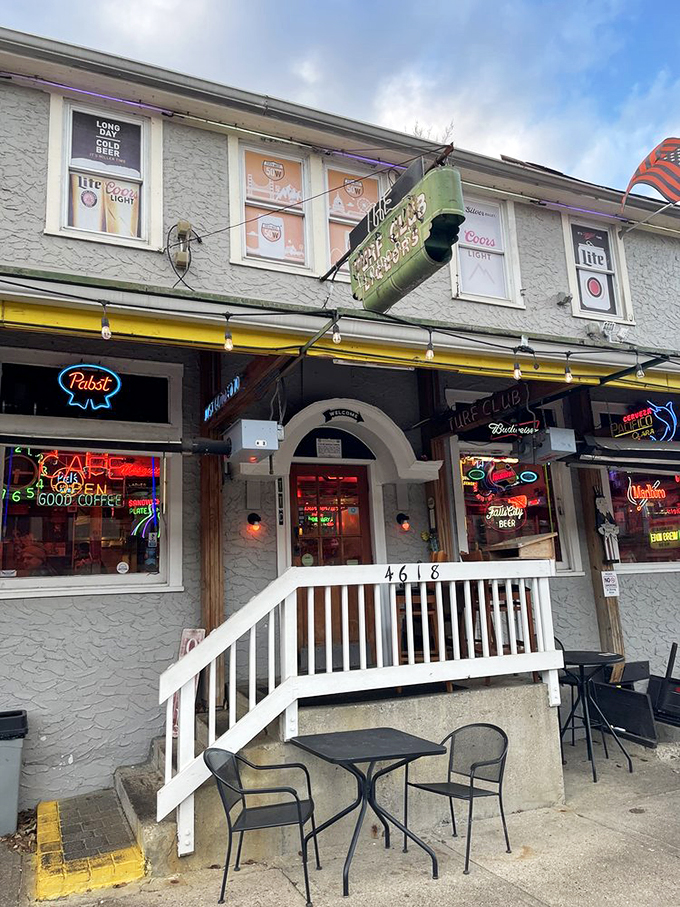 The fa&ccedil;ade that launched a thousand Instagram posts. Beer signs in the windows promise cold comfort after climbing those white steps.