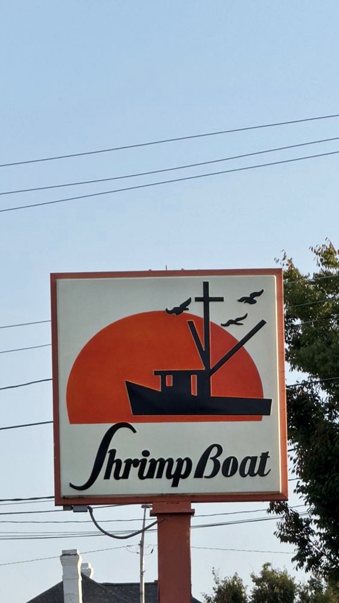 A sign that promises exactly what it delivers&mdash;no fancy marketing needed when your shrimp speaks for itself.