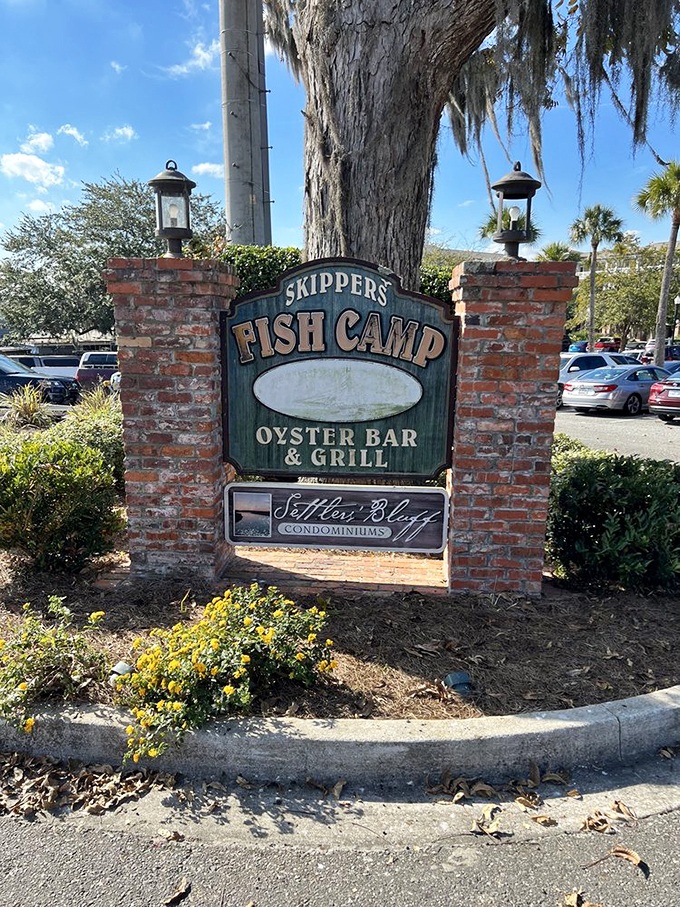 A sign that promises exactly what it delivers—no fancy marketing needed when your seafood speaks volumes.