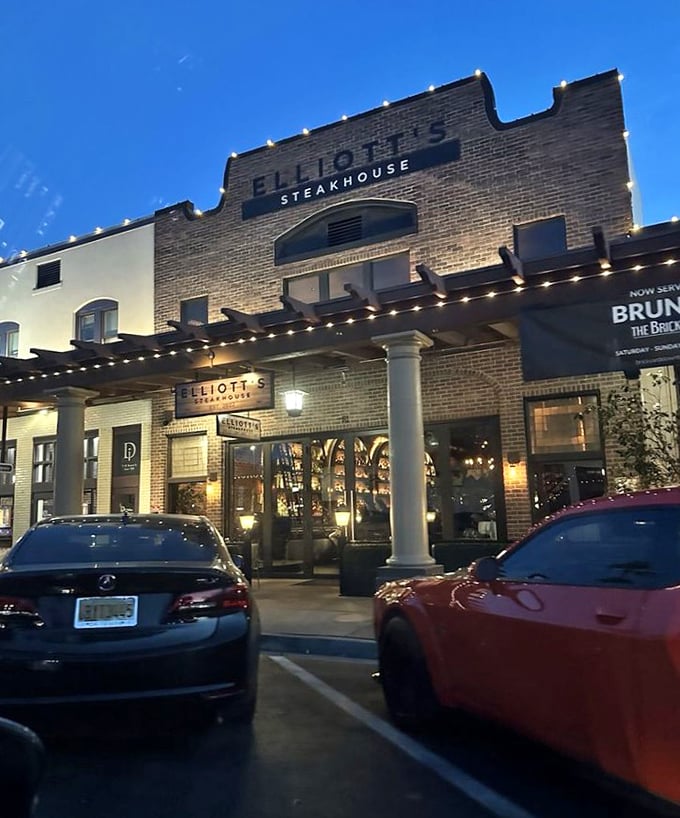 Elliott's brick facade exudes old-school confidence&mdash;they know their steaks will keep you coming back without flashy gimmicks.