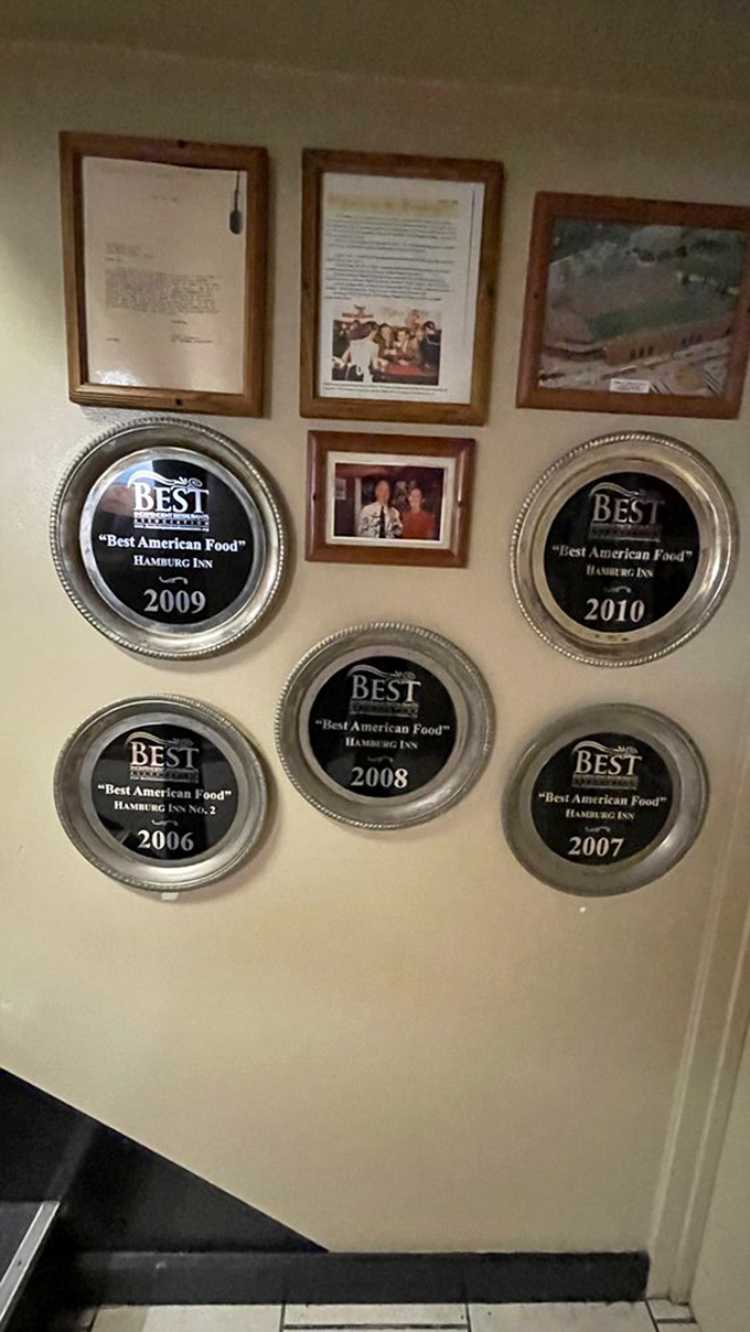 Five consecutive "Best American Food" awards&mdash;the culinary equivalent of a royal flush. No poker face needed when the food's this good.