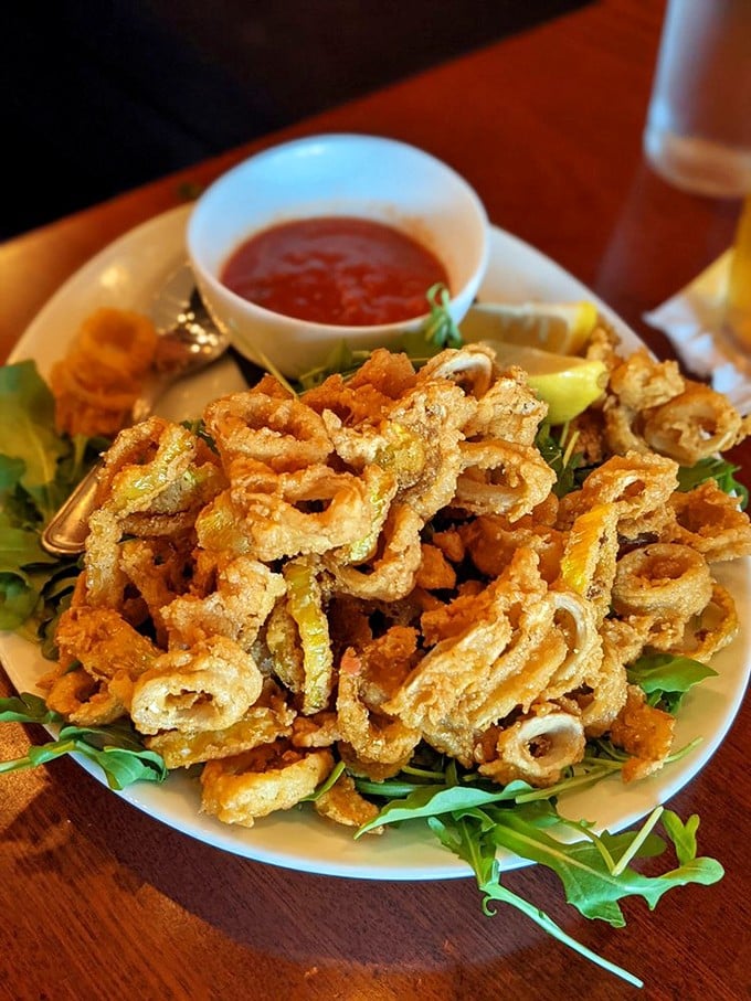 Calamari so perfectly fried it makes you wonder if there's a secret society of squid-cooking savants hiding in the kitchen.