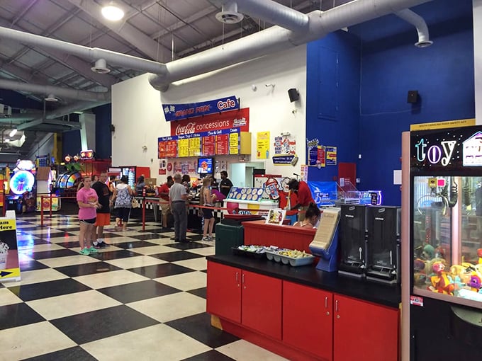 Refuel your racing team with classic amusement park fare. After all, victory celebrations require proper caloric intake.