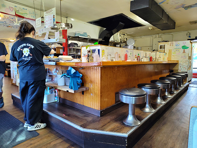 The counter is where the real action happens &ndash; pull up a stool and watch short-order wizardry as cooks orchestrate the breakfast symphony.