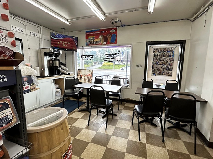 The dining area isn't trying to be Instagram-worthy&mdash;it's focused on the more important business of giving you somewhere comfortable to devour your sandwich.