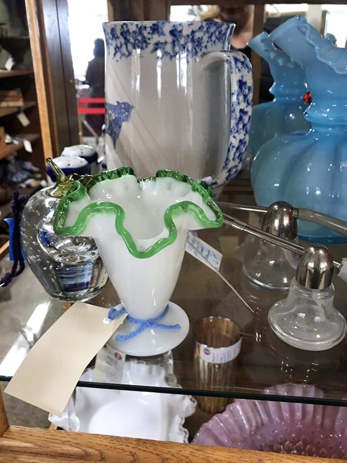 Delicate glass flowers that never wilt and vases that have held generations of celebrations. Behind every piece is a story waiting to continue.