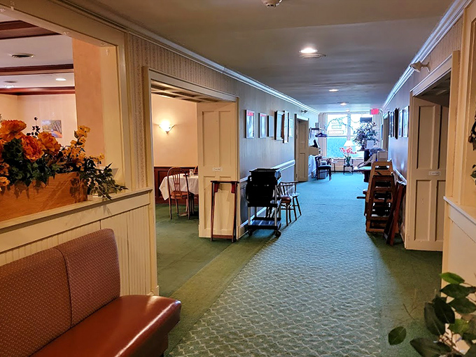 A hallway that connects dining areas feels like wandering through a particularly delicious country estate. Follow your nose!