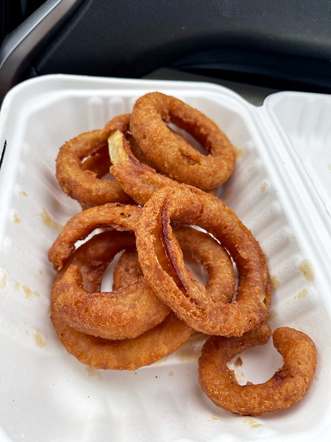 Onion rings with the perfect crunch-to-tenderness ratio. The supporting actors that steal the show from whatever sandwich they accompany.