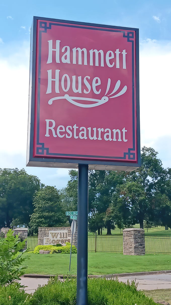 The iconic pink sign stands sentinel near Will Rogers' old stomping grounds. A beacon of deliciousness visible from down the road.