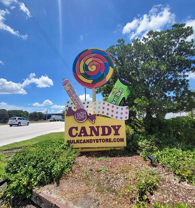 The roadside sign that launches a thousand sugar rushes, complete with oversized lollipop that's visible from three counties away.