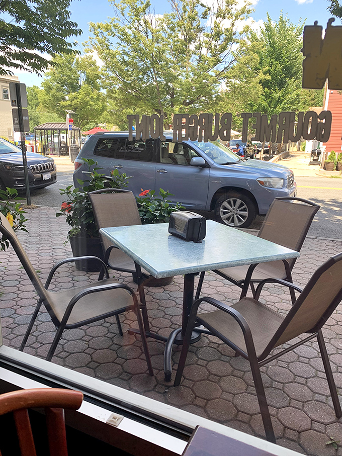 Al fresco dining at its finest. The patio offers prime people-watching with the added bonus of burger-induced euphoria.
