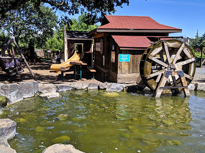 This water wheel isn't just for show&mdash;it's a reminder of the ingenuity that built Jacksonville. Plus, it makes for a perfect backdrop for your inevitable selfie.