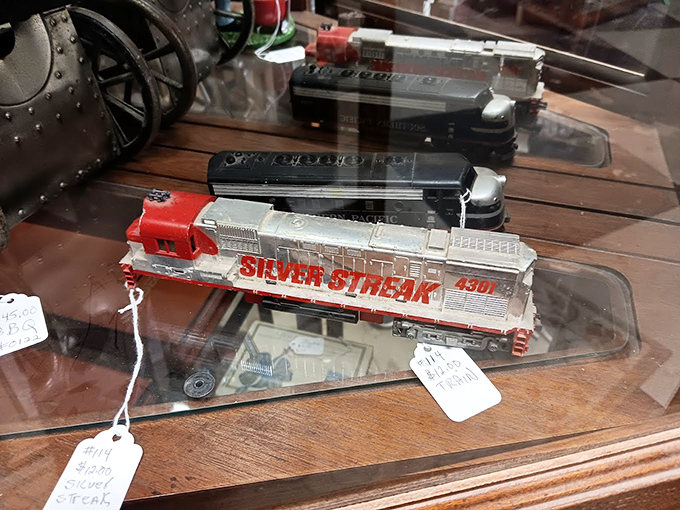 Miniature Silver Streak trains that transport grown men right back to Christmas mornings past. Look at that detail&mdash;no wonder they're collectible!